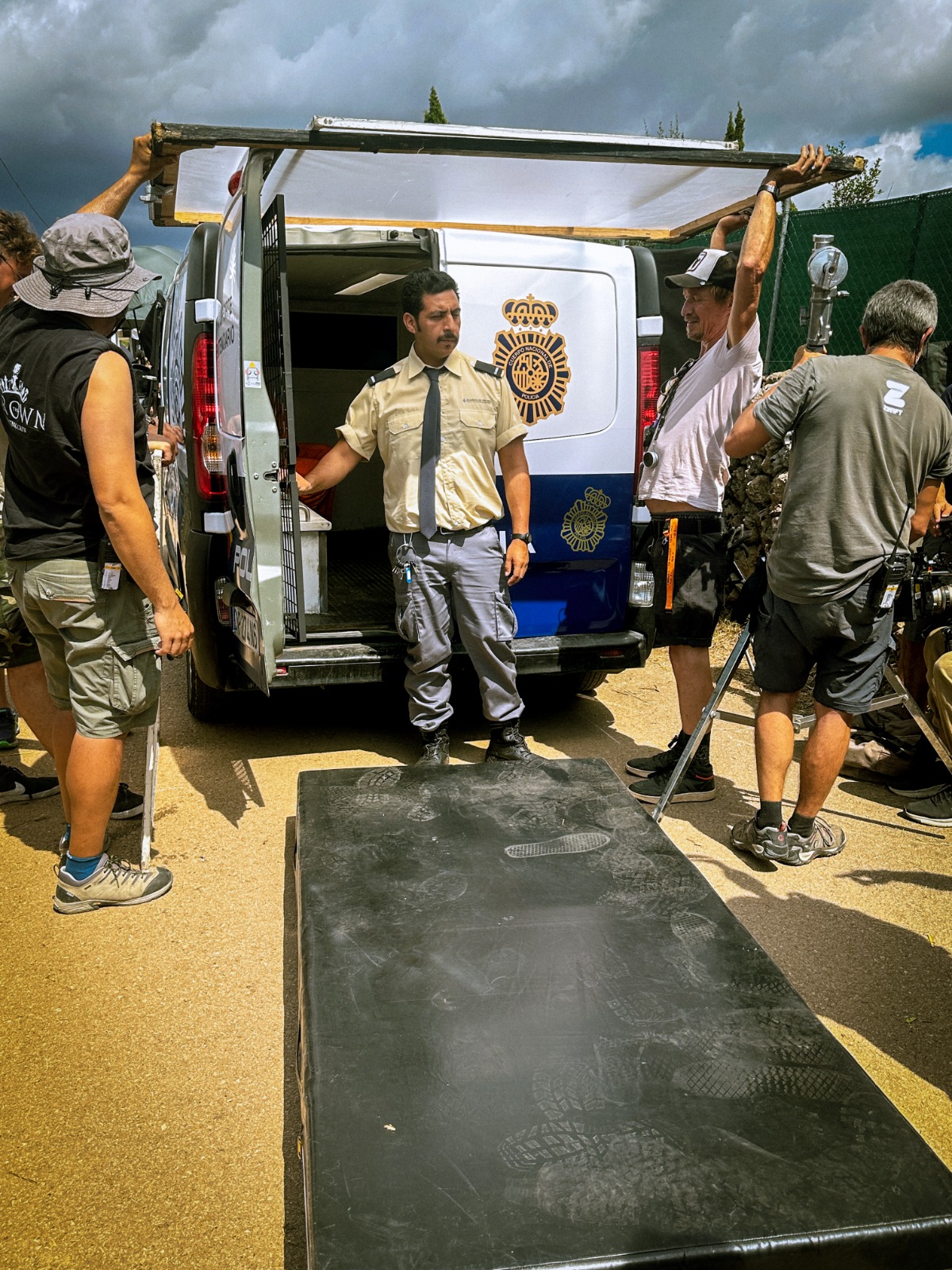 Actor Boliviano Victor Rios hace historia al formar parte en una serie ...